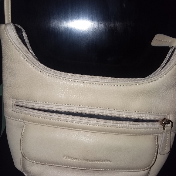 Stone Mountain Accessories | Bags | Stone Mountain Handbags Leather ...